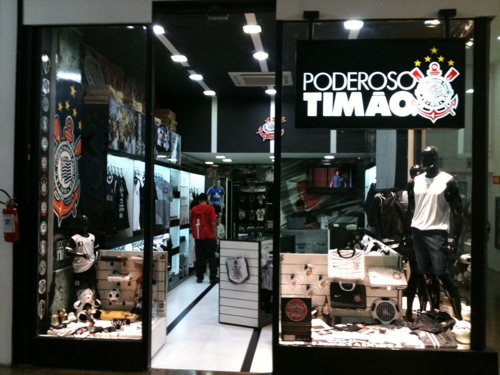 Poderoso Timão - Store Design - Romero Lab